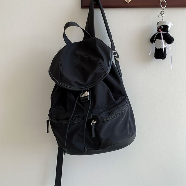 Plain Buckled Nylon Backpack – SpreePicky