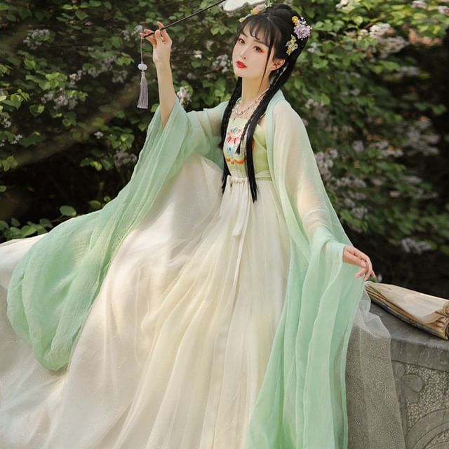 Set: Floral Embroidered Hanfu Maxi Dress + Light Jacket – SpreePicky